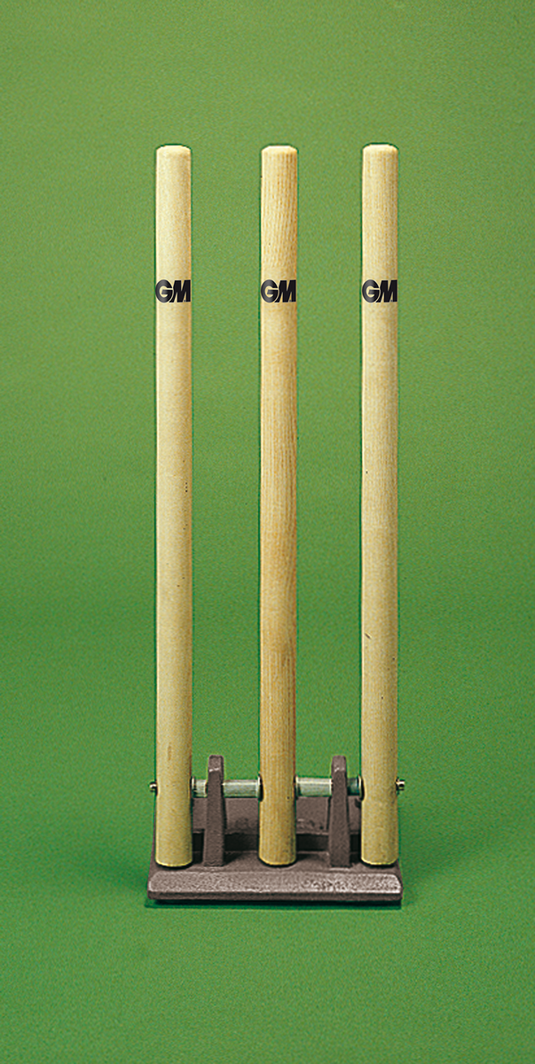 GM WOODEN SPRINGBAK STUMPS – Boundary Sports